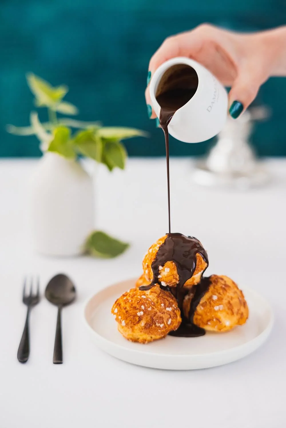Single-serve frozen pastry: Profiteroles